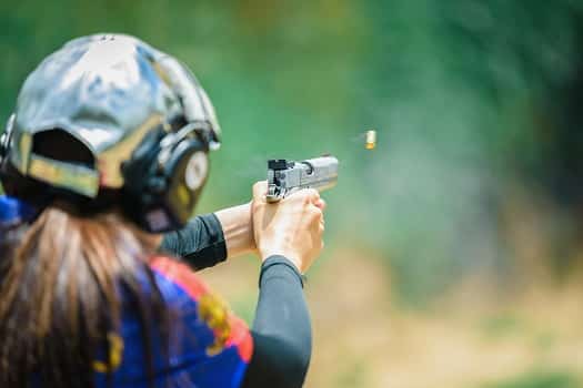 6 Basic Details about Handguns for Beginners